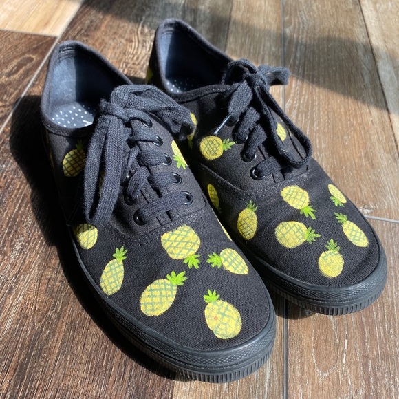 American Eagle Outfitters | Shoes | Pineapple Black Canvas Custom ...